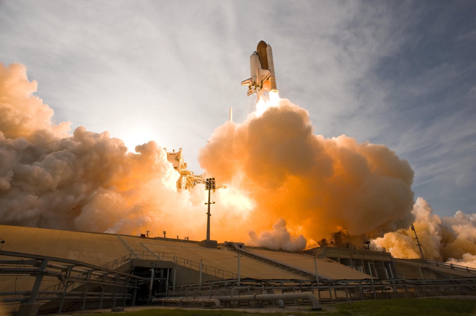 space-shuttle-lift-off-liftoff-nasa - Webdesign Bammert